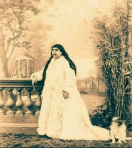 Zahra Khanom Tadj es-Saltane, princesse Qajar et icône de la beauté ...