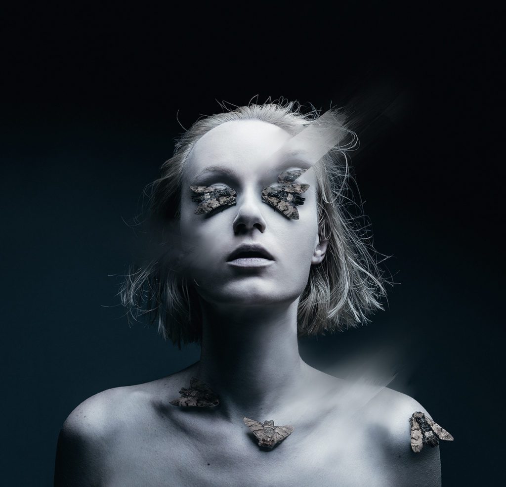 Flora Borsi avec un Hasselblad X1D - 2Tout2Rien