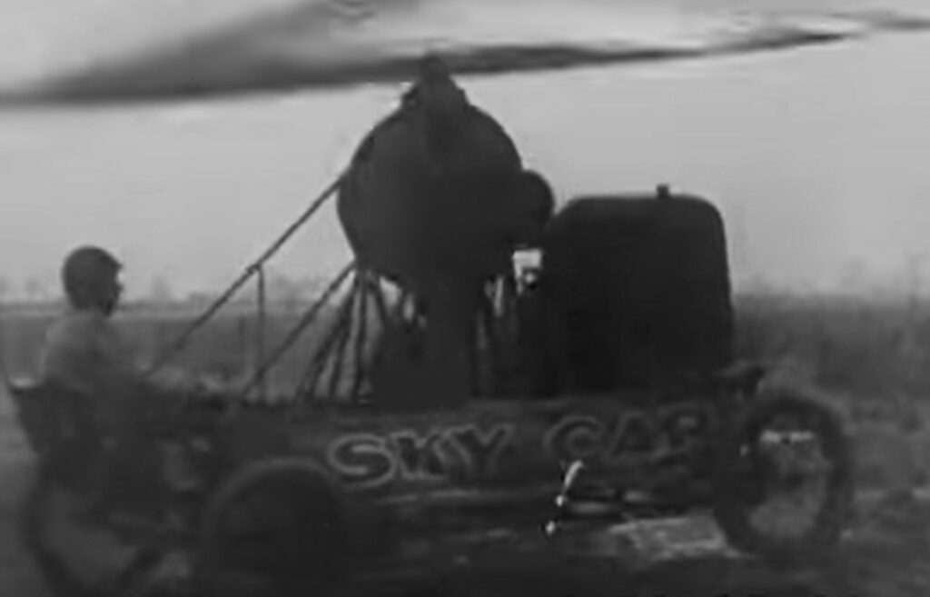 Sky Car - un prototype d'hélicoptère avec un style parapluie tente de s ...