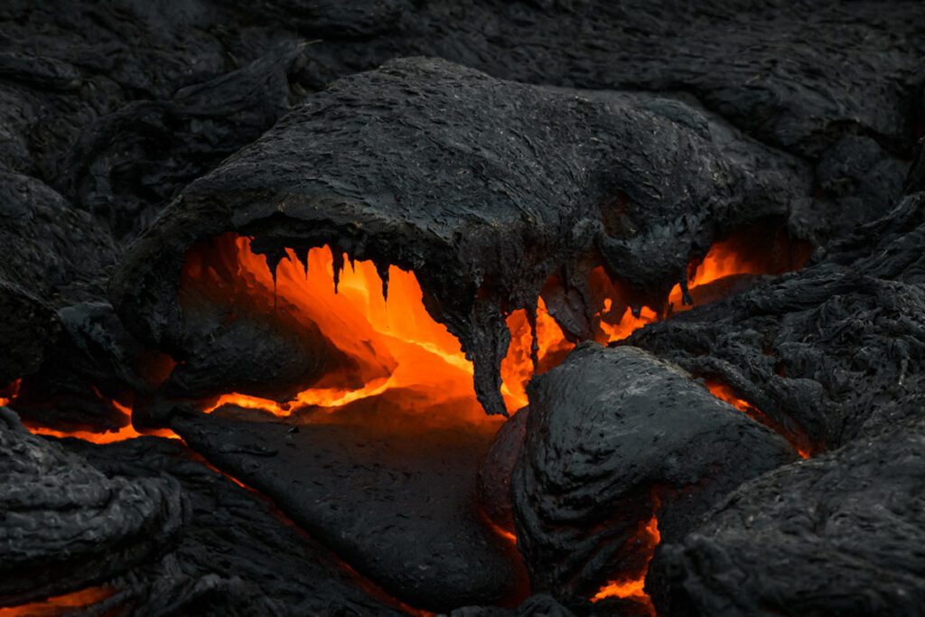 Lava - une magnifique série de photos de lave en train de crouter ...