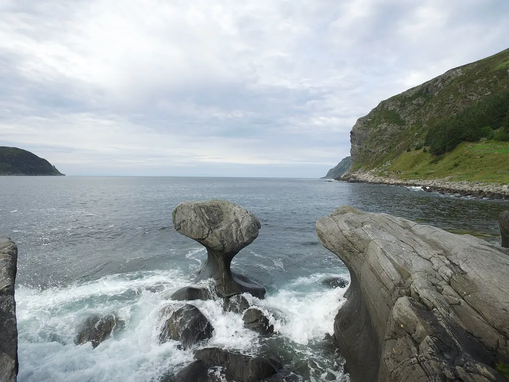 Le Rocher Kannesteinen Un trange Rocher En Forme De Coeur En Norv ge Le Rocher Kannesteinen Un trange Rocher En Forme De Coeur En Norv ge