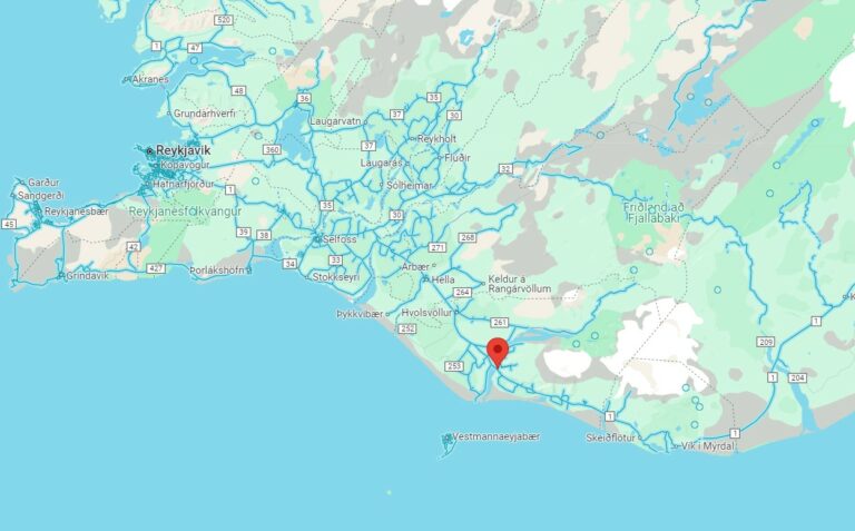 La cascade de Seljalandsfoss, cascade emblématique d'Islande - 2Tout2Rien