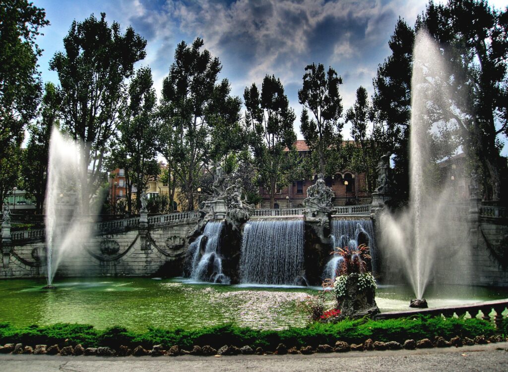 Fontana dei Dodici Mesi, la magnifique fontaine des douze mois de Turin ...