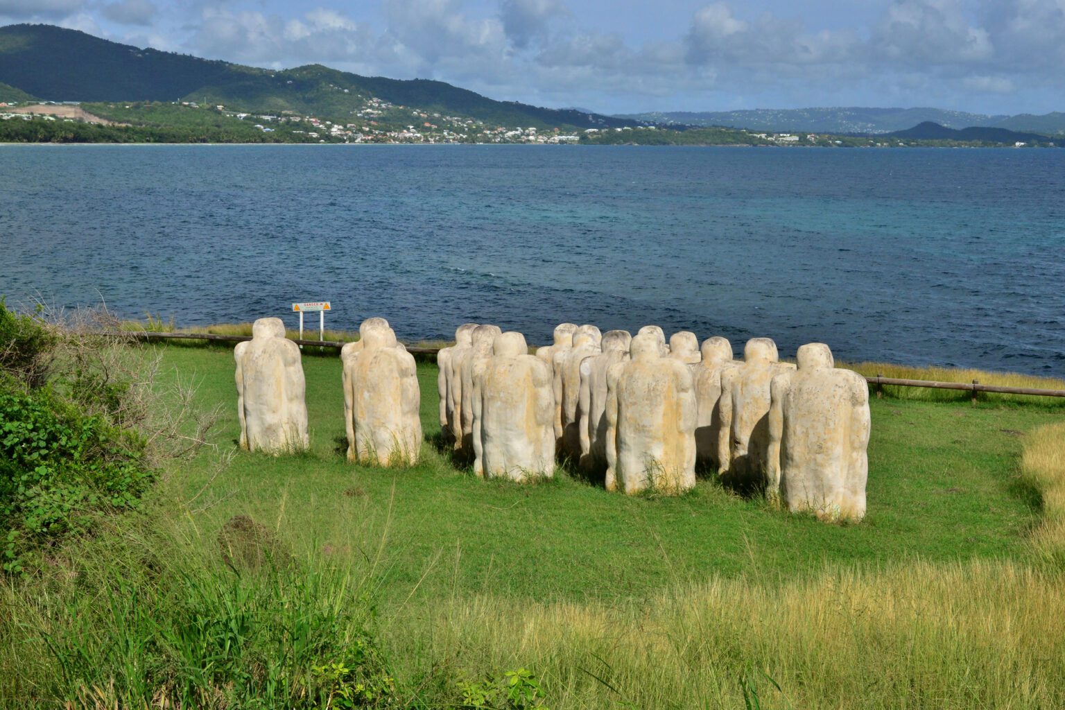 Cap 110 : le mémorial de l’anse Caffard contre l’oubli de l’esclavage ...