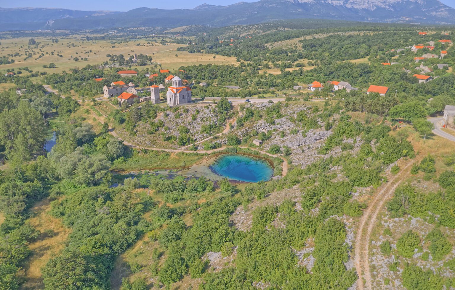 L’œil de la Terre : la source de la rivière Cetina, joyau de Croatie ...